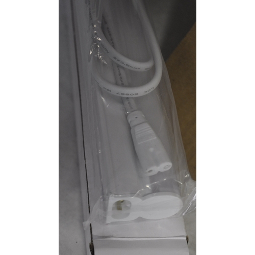 BOX OF 32 LED T5 BATTEN TUBE LIGHT FITTINGS - MODEL T5-SR030-4W T ...