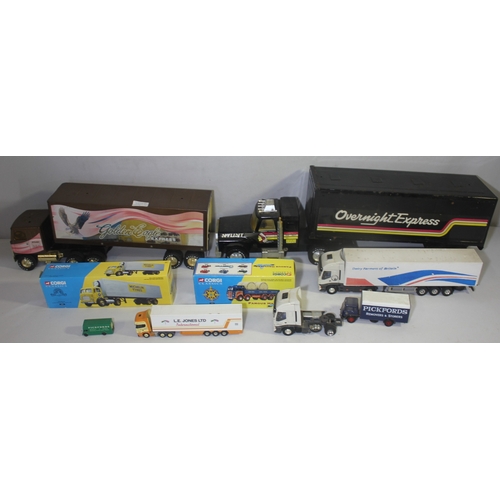 VARIOUS SCALE MODEL LORRIES INCLUDING 2 BOXED CORGI CLASSICS