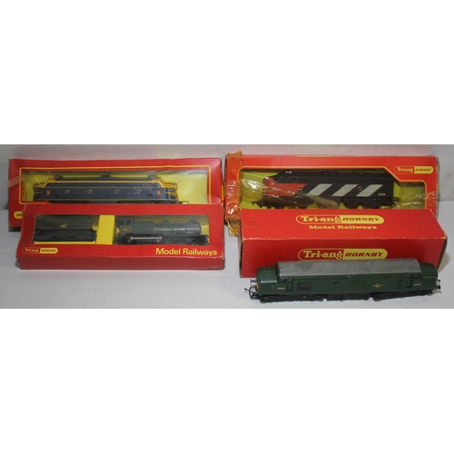4 TRIANG LOCOMOTIVES - R751 TYPE 3 DIESEL, R350 WITH TENDER, RS52 TRAIN ...