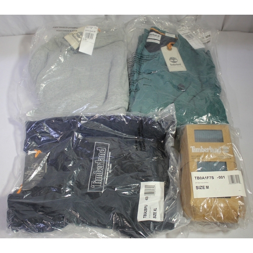 2 x NEW TIMBERLAND JUMPERS, TIMBERLAND TEE AND SOCK GIFT BOX