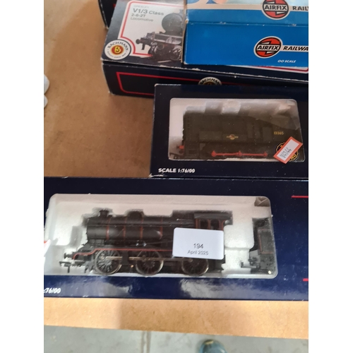 5 x Bachmann 00 gauge train engines, 2 having tenders and an Airfix ...
