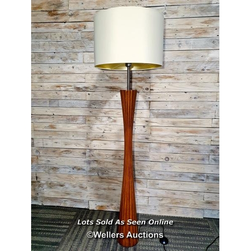 TALL FLOOR STANDING TRADITIONAL STANDARD LAMP, 1.62M TALL X 46CM ACROSS ...