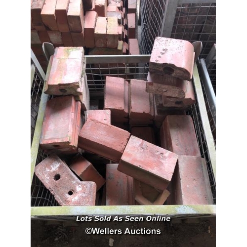 APPROX X60 ASSORTED BRICK COPING AND WINDOW BRICKS, VARIOUS SIZES (DOES ...