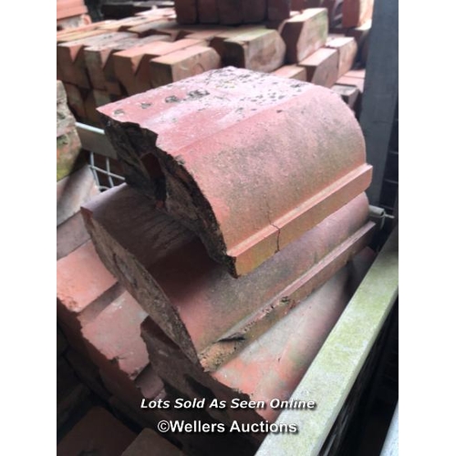 APPROX X60 ASSORTED BRICK COPING AND WINDOW BRICKS, VARIOUS SIZES (DOES ...