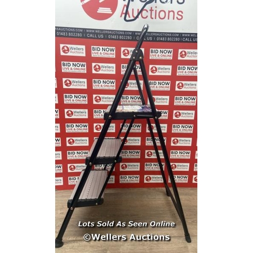 COSCO 3 TREAD FOLDING STEP STOOL / P6