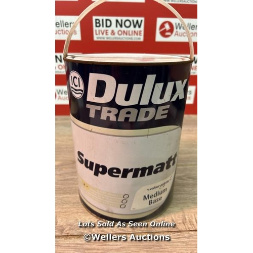 DULUX TRADE SUPER MATT MEDIUM BASE 5LT / WHITE