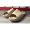 NEW MOCHA SLIDERS / UK 6 / H