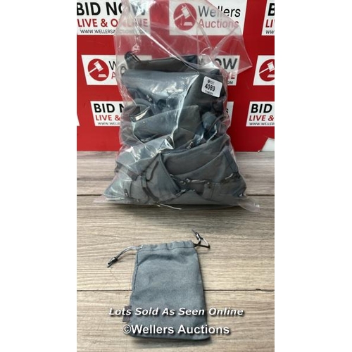 SELECTION OF POWER BANK DRAWSTRING CASES / G19