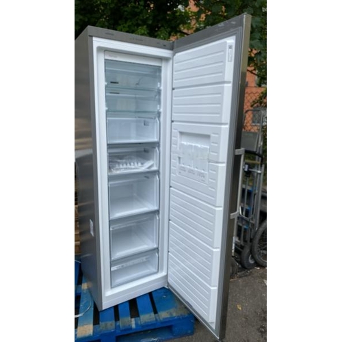SIEMENS UPRIGHT FREEZER WITH A STAINLESS STEEL FINISH / P