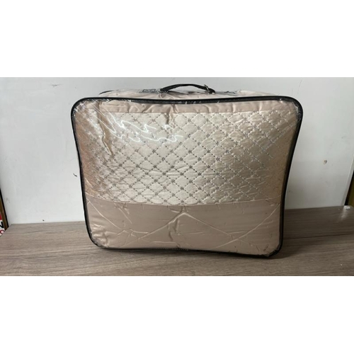 PRIME LINENS LUXURY BED SPREAD SET - 250CM X 250CM / C5