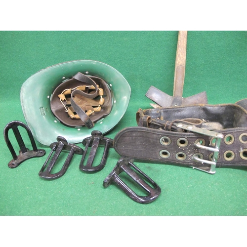 Substantial fireman's ladder/rescue belt with axe and rope pouches and ...