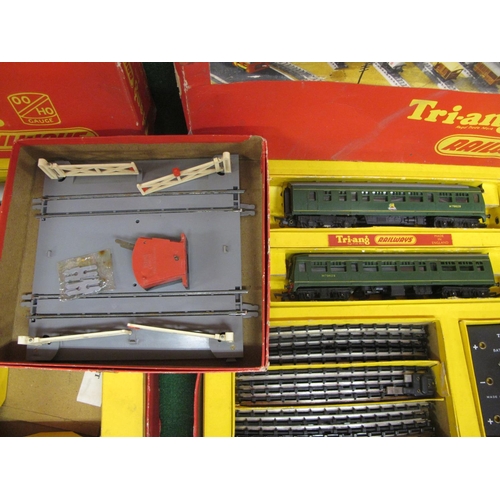Loft find of 1950's Triang Railways OO scale items to comprise: R3E ...