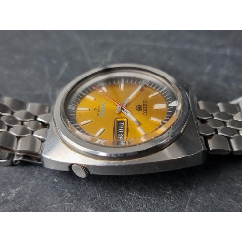 A circa 1974 Seiko Sports stainless steel automatic wristwatch, 37mm ...