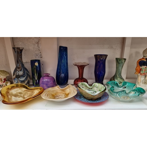 An interesting collection of coloured glass, to include Isle of Wight ...