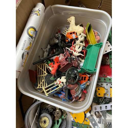 2 Trays of vintage Die cast model vehicles together with vintage ...