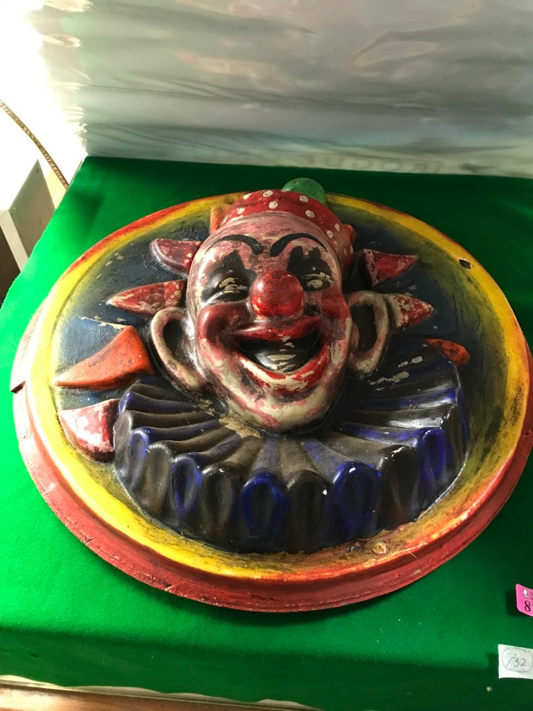 RESIN FAIRGROUND CLOWN FACE PLAQUE - 52CMS DIAM