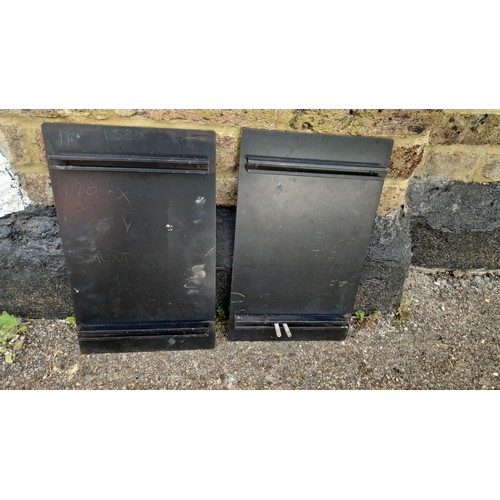 PAIR OF VINTAGE METAL LONDON UNDERGROUND LIMIT OF SHUNT SIGNS - EACH ...
