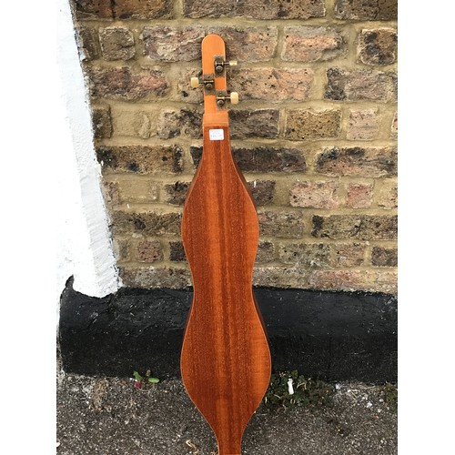 VINTAGE 4 STRING MOUNTAIN DULCIMER