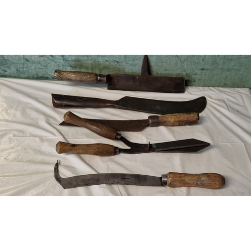 5 X VARIOUS VINTAGE HAND FARM TOOLS ETC