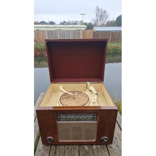 EARLY MONARCH BSR RECORD PLAYER WITH A COMBINED RADIO - ELECTRICAL ...