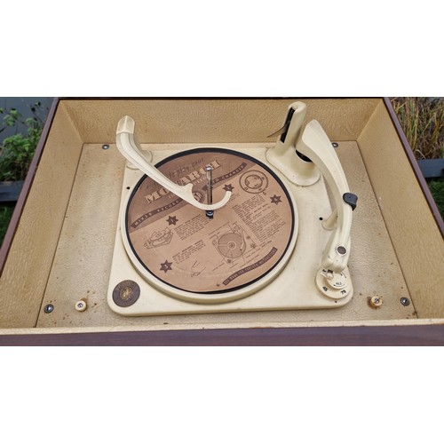 EARLY MONARCH BSR RECORD PLAYER WITH A COMBINED RADIO - ELECTRICAL ...