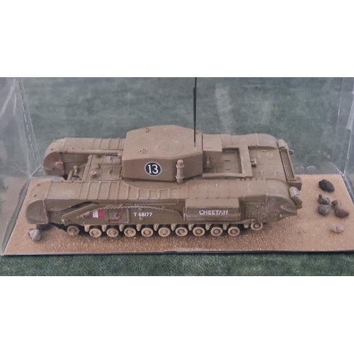 CASED DIECAST MODEL DIECAST TANK & CASED DIARAMA FEATURING 2 X DIECAST ...