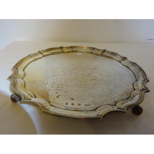 Large Irish silver tray with pie crust border, Dublin 1926, 40 troy ozs ...