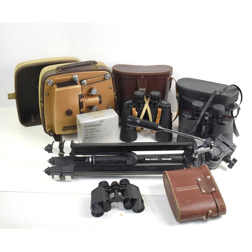 A Specto Royal 8mm cine projector together with a Miranda camera tripod ...