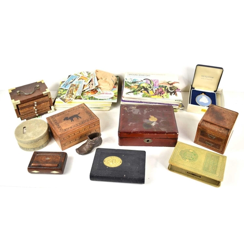 A group of collectables to include a Stamford Trustee Savings bank ...