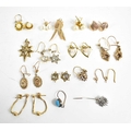 A group of vintage earrings to include various 9ct gold examples of ...