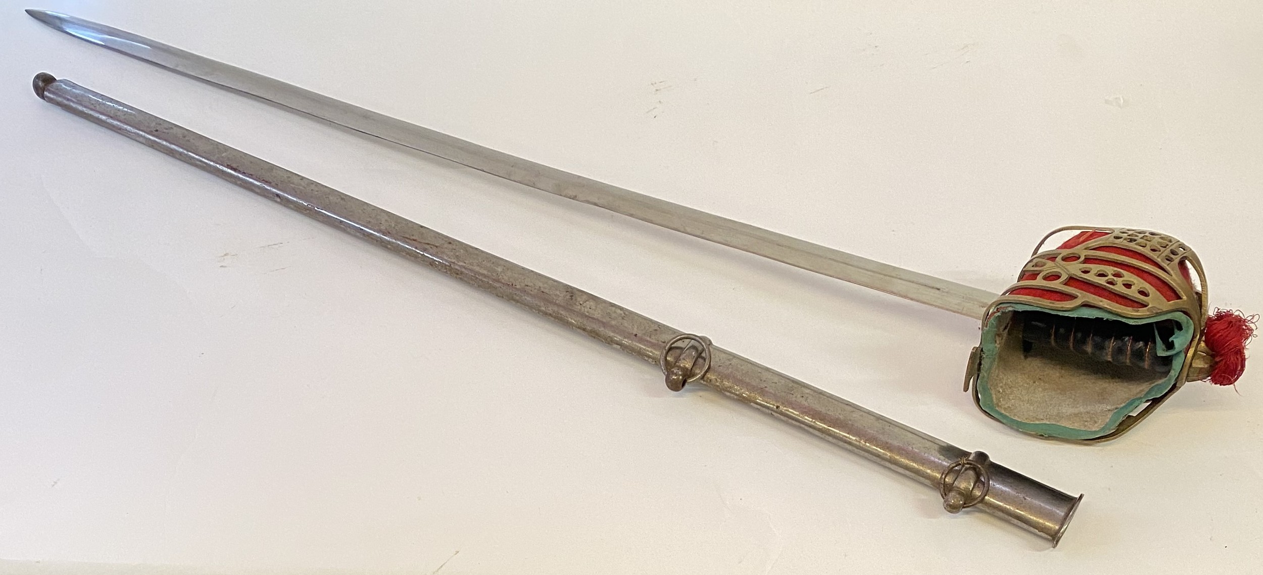 Scottish Replica Officer’s Claymore Sword. 101cm Length