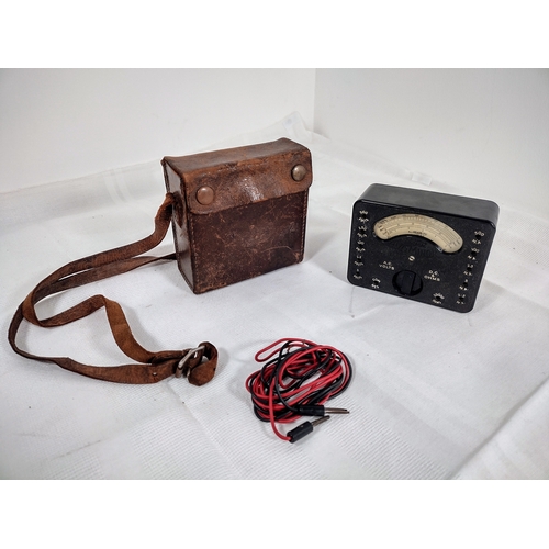 Vintage Bakelite Universal Avo Minor Voltmeter With Carry Case & Cables