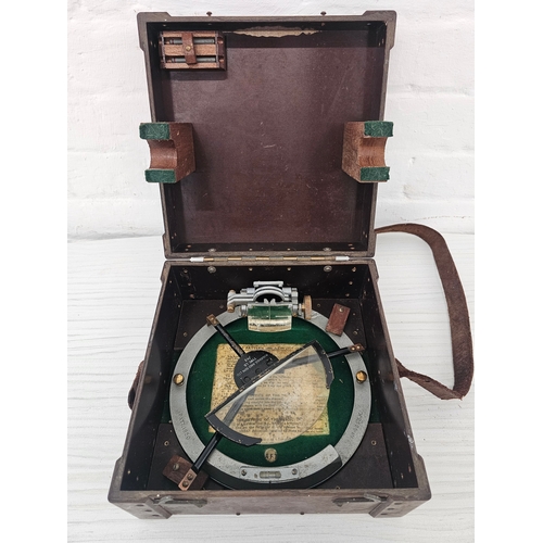 Azimuth Compass - Pattern 1950 No 6352K In Bakelite Box