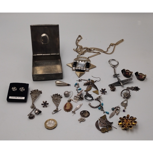 Interesting Collection of Vintage and Antique Jewellery and Trinkets ...
