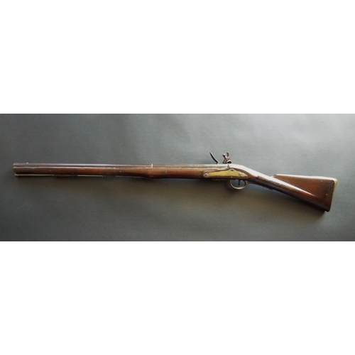 Officers flintlock short musket, circa 1780. Full walnut stock of ...