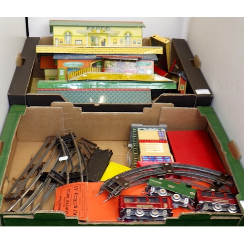 Hornby O Gauge model railway interest incl track and tin-plate station ...