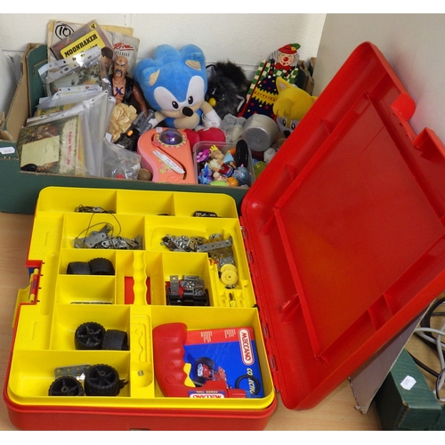 A qty of toys, games etc (2)