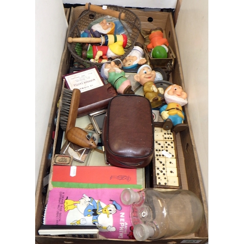 A group of misc collectables