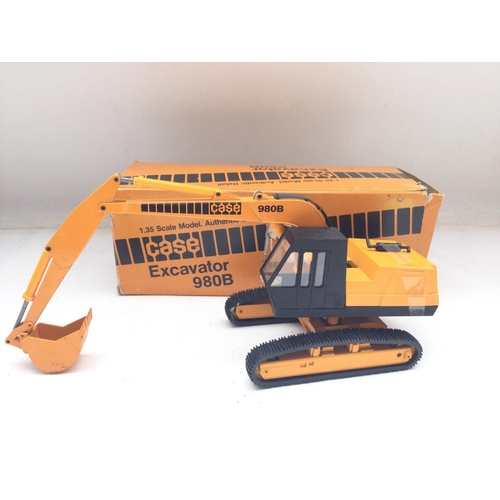 A Boxed Case Excavator #980B 1:35 Scale.