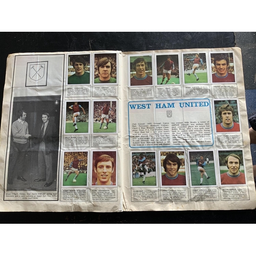 Top Sellers Football 72 Football Card Album: Complete album of the ...