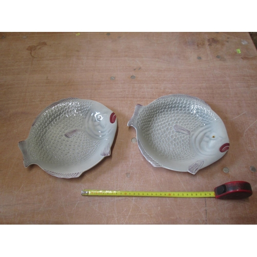 2 x vintage Shorter Pottery fish plates