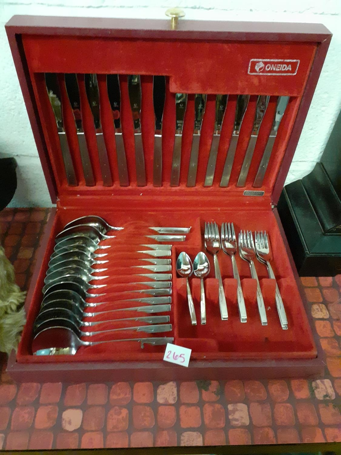 "Oneida" Stainless Canteen of Cutlery.