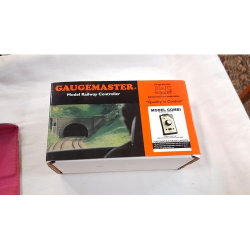 Model Railways:- Boxed Gaugemaster Model ‘Combi’ Single Track ...