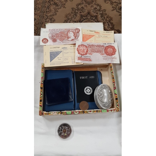 Quantity of Coins & Notes Including Ten Shilling Notes, Britain's First ...
