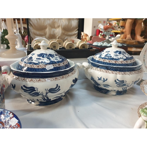 Pair of Large Booths 'Real Old Willow Pattern' (A8025) Soup Tureens ...