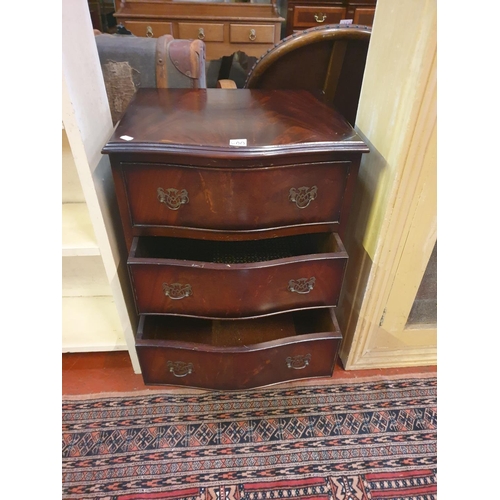 Serpentine Front Mahogany Three Drawer Chest of Drawers - approx 70cm ...