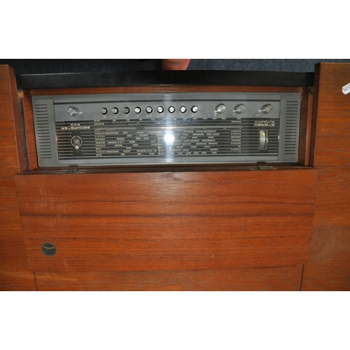 A BANG AND OLUFSEN BEOMASTER 900 RG Deluxe RADIOGRAM with a Garrard AT6 ...