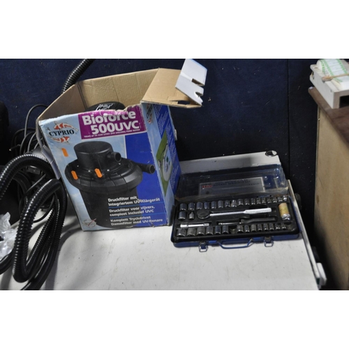 A QUANTITY OF GARDEN POND ACCESSORIES including a Pontec pressure ...