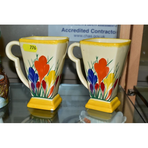 FIVE PIECES OF MOORLAND CHELSEA WORKS BURSLEM 'CROCUS' PATTERN POTTERY ...