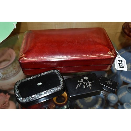 THREE 19TH CENTURY PAPIER MACHE SNUFF BOXES AND A MODERN ITALIAN TOOLED ...